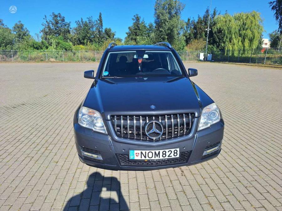 Grey Mercedes-Benz GLK 350 2010 in Marijampole, with an engine capacity of 2.99 L and mileage of 190 thousand km for 7200 €, photo 14 on AUTOMOTO.COM.LV