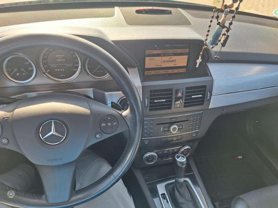 Grey Mercedes-Benz GLK 350 2010 in Marijampole, with an engine capacity of 2.99 L and mileage of 190 thousand km for 7200 €, photo 28 on AUTOMOTO.COM.LV