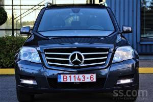 Grey Mercedes-Benz GLK 350 2010 in Riga, with an engine capacity of 3.00 L and mileage of 270 thousand km for 8990 €, photo  on AUTOMOTO.COM.LV