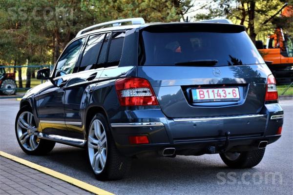 Pelēks Mercedes-Benz GLK 350 2010 Rīga, ar dzinēja tilpumu 3.00 L un nobraukumu 270 tūkst. km par 8990 €, foto 5 vietnē AUTOMOTO.COM.LV