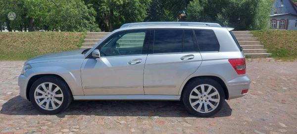 Grey Mercedes-Benz GLK 350 2011 in Klaipeda, with an engine capacity of 3.00 L and mileage of 348 thousand km for 8500 €, photo 1 on AUTOMOTO.COM.LV