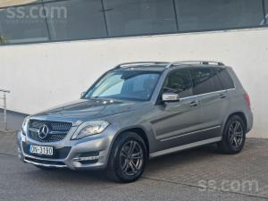 Pelēks Mercedes-Benz GLK 350 2012 Rīga, ar dzinēja tilpumu 3.00 L un nobraukumu 233 tūkst. km par 11950 €, foto  vietnē AUTOMOTO.COM.LV