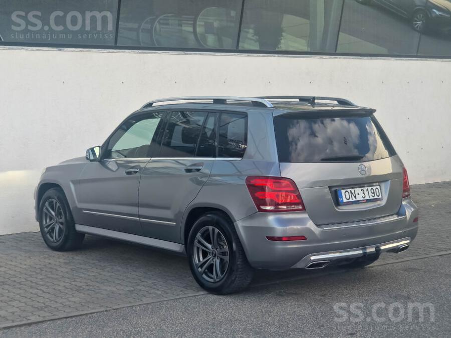 Pelēks Mercedes-Benz GLK 350 2012 Rīga, ar dzinēja tilpumu 3.00 L un nobraukumu 233 tūkst. km par 11950 €, foto 5 vietnē AUTOMOTO.COM.LV