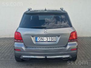 Pelēks Mercedes-Benz GLK 350 2012 Rīga, ar dzinēja tilpumu 3.00 L un nobraukumu 233 tūkst. km par 11950 €, foto 6 vietnē AUTOMOTO.COM.LV