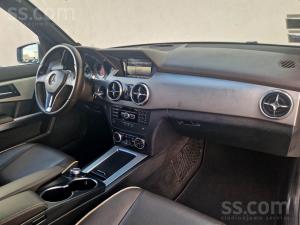 Pelēks Mercedes-Benz GLK 350 2012 Rīga, ar dzinēja tilpumu 3.00 L un nobraukumu 233 tūkst. km par 11950 €, foto 11 vietnē AUTOMOTO.COM.LV