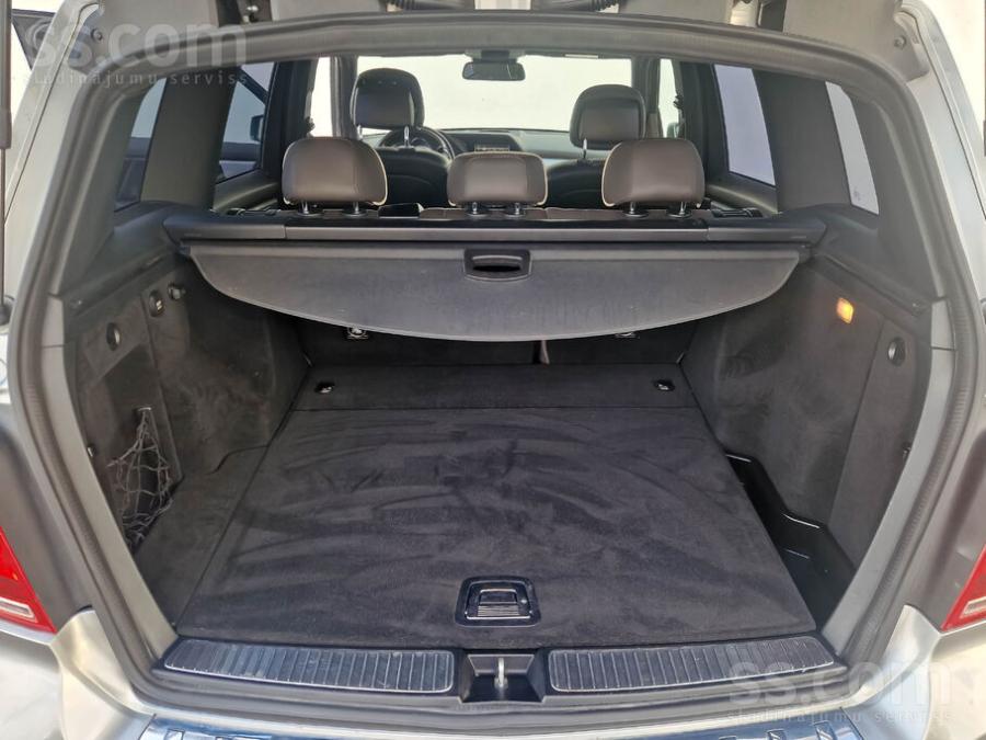 Pelēks Mercedes-Benz GLK 350 2012 Rīga, ar dzinēja tilpumu 3.00 L un nobraukumu 233 tūkst. km par 11950 €, foto 17 vietnē AUTOMOTO.COM.LV