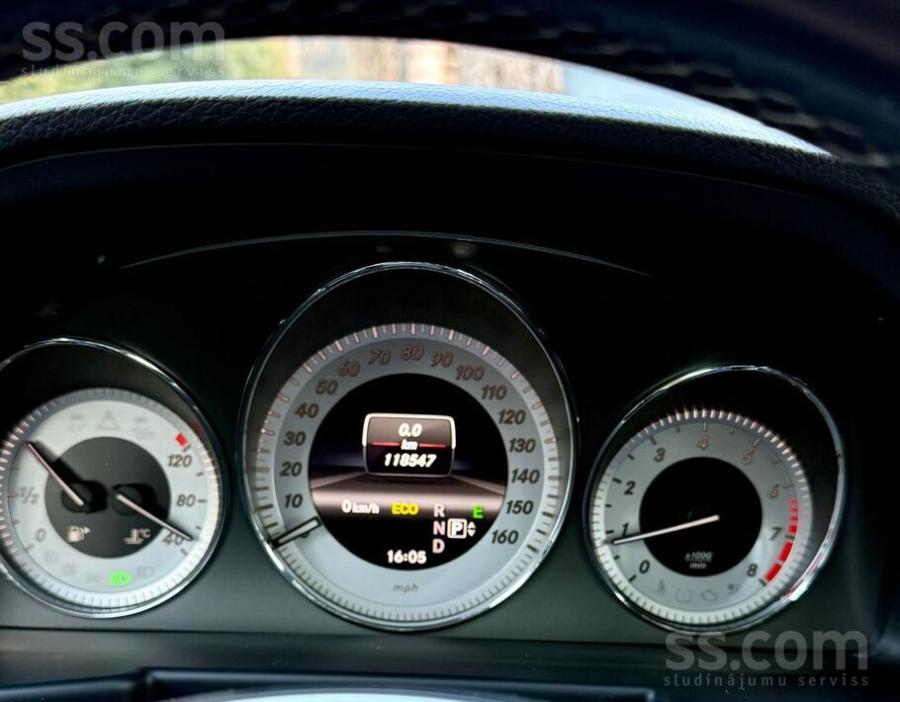 Pelēks Mercedes-Benz GLK 350 2013 Rīga, ar dzinēja tilpumu 3.50 L un nobraukumu 119 tūkst. km par 8900 €, foto 10 vietnē AUTOMOTO.COM.LV