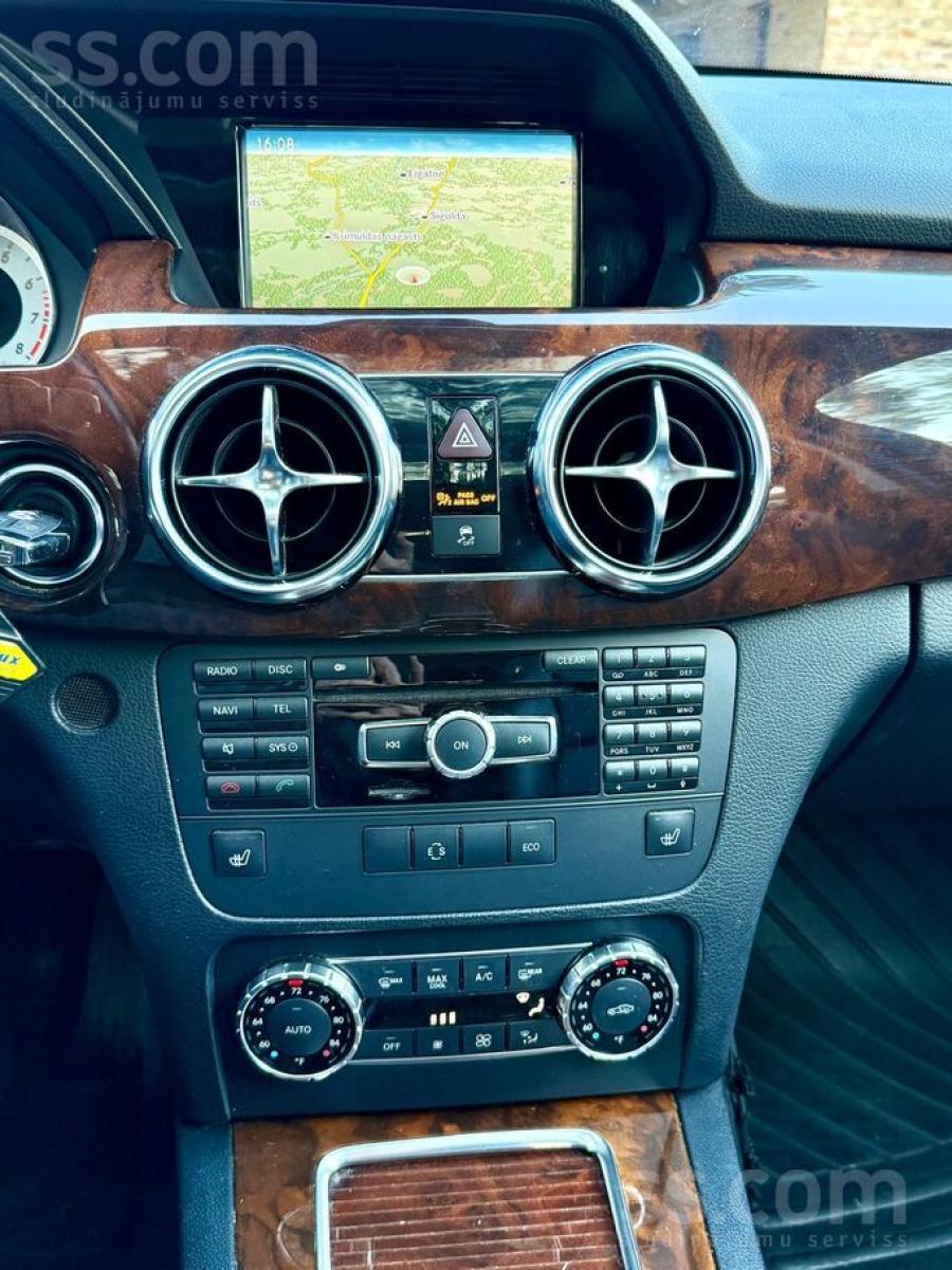 Pelēks Mercedes-Benz GLK 350 2013 Rīga, ar dzinēja tilpumu 3.50 L un nobraukumu 119 tūkst. km par 8900 €, foto 11 vietnē AUTOMOTO.COM.LV