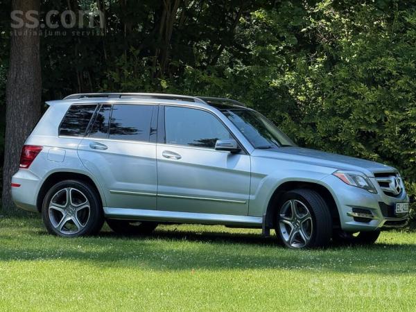Grey Mercedes-Benz GLK 350 2013 in Riga, with an engine capacity of 3.50 L and mileage of 121 thousand km for 10750 €, photo 1 on AUTOMOTO.COM.LV