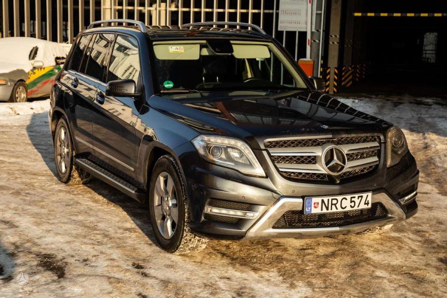 Pelēks Mercedes-Benz GLK 350 2014 Kauņa, ar dzinēja tilpumu 2.99 L un nobraukumu 250 tūkst. km par 13800 €, foto 1 vietnē AUTOMOTO.COM.LV