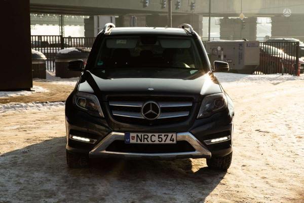 Grey Mercedes-Benz GLK 350 2014 in Kaunas, with an engine capacity of 2.99 L and mileage of 250 thousand km for 13800 €, photo 3 on AUTOMOTO.COM.LV