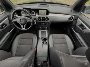 Pelēks Mercedes-Benz GLK 350 2014 Šauļi, ar dzinēja tilpumu 2.99 L un nobraukumu 319 tūkst. km par 13450 €, foto 25 vietnē AUTOMOTO.COM.LV