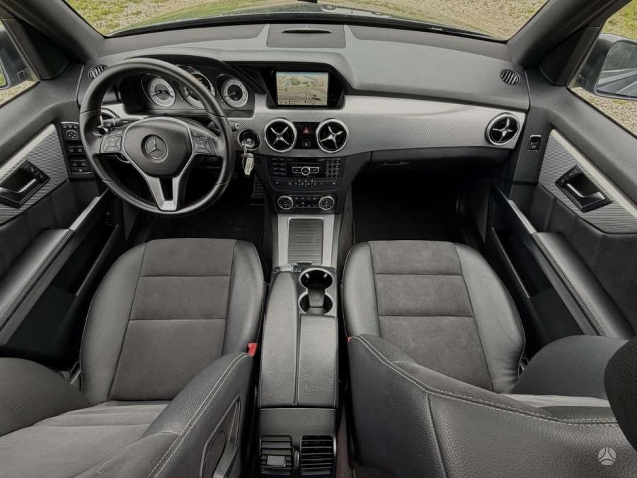 Pelēks Mercedes-Benz GLK 350 2014 Šauļi, ar dzinēja tilpumu 2.99 L un nobraukumu 319 tūkst. km par 13450 €, foto 25 vietnē AUTOMOTO.COM.LV