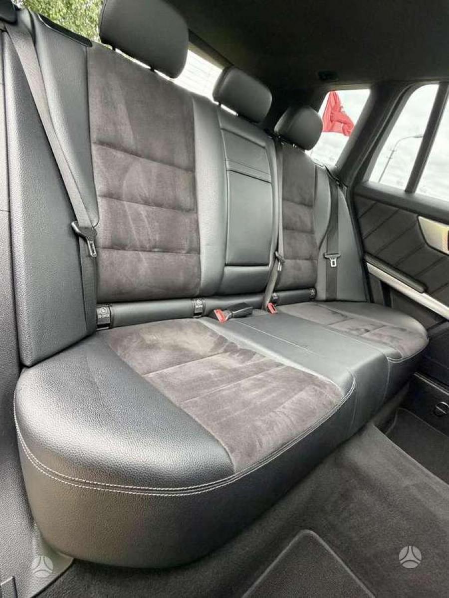 Pelēks Mercedes-Benz GLK 350 2014 Šauļi, ar dzinēja tilpumu 2.99 L un nobraukumu 319 tūkst. km par 13450 €, foto 29 vietnē AUTOMOTO.COM.LV
