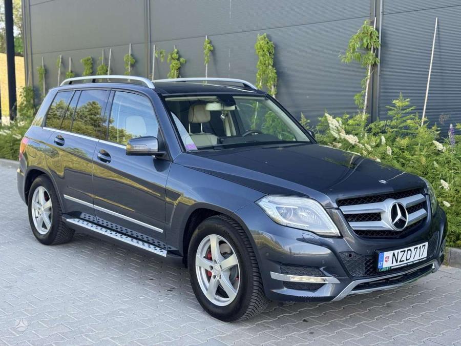 Grey Mercedes-Benz GLK 350 2014 in Vilnius, with an engine capacity of 2.99 L and mileage of 240 thousand km for 13000 €, photo 4 on AUTOMOTO.COM.LV