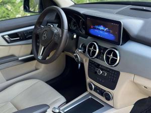Grey Mercedes-Benz GLK 350 2014 in Vilnius, with an engine capacity of 2.99 L and mileage of 240 thousand km for 13000 €, photo 14 on AUTOMOTO.COM.LV