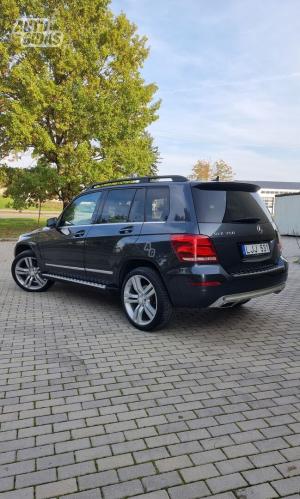 Grey Mercedes-Benz GLK 350 2014 in Kaunas, with an engine capacity of 3.50 L and mileage of 120 thousand km for 9900 €, photo 4 on AUTOMOTO.COM.LV