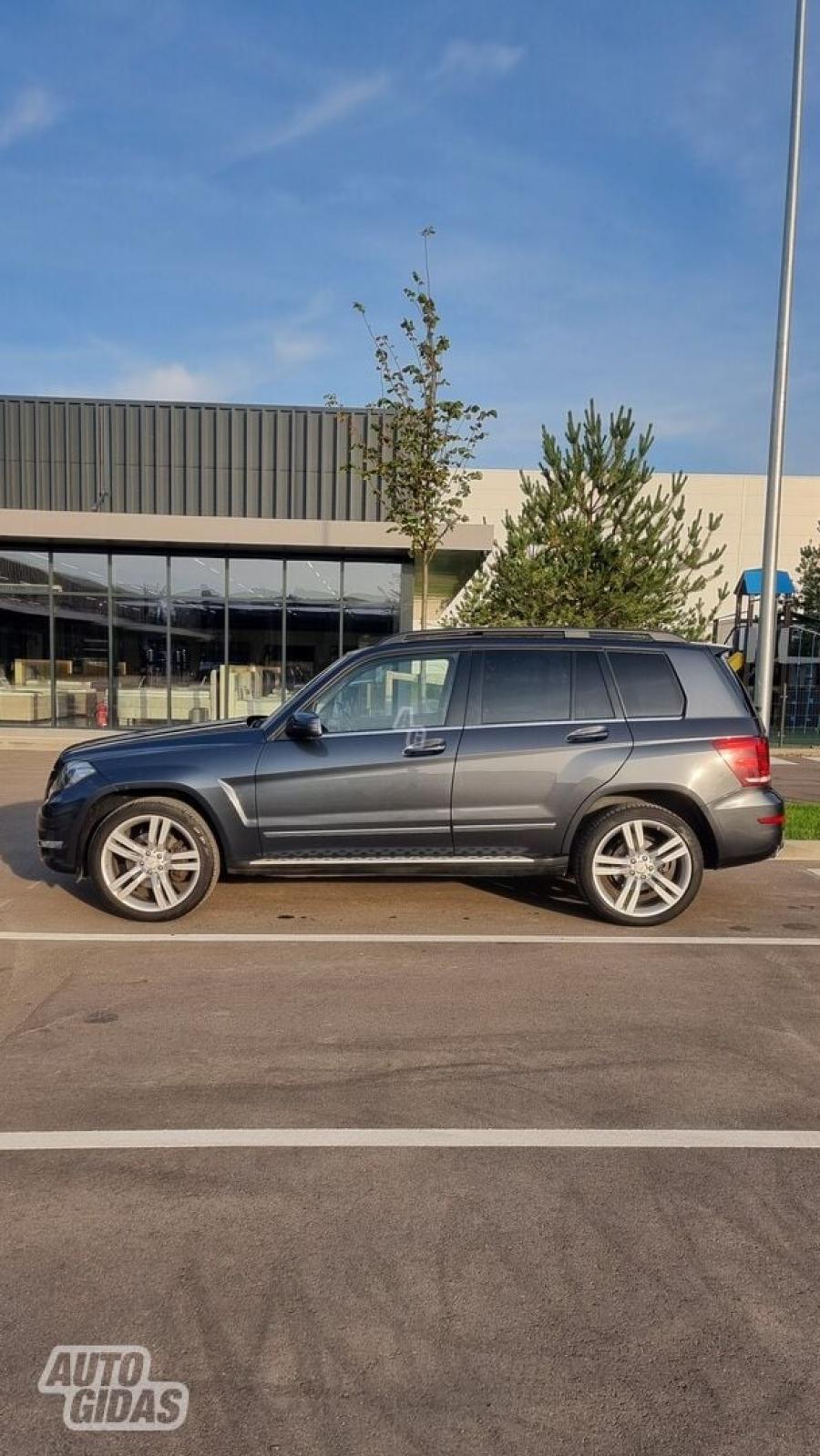 Grey Mercedes-Benz GLK 350 2014 in Kaunas, with an engine capacity of 3.50 L and mileage of 120 thousand km for 9900 €, photo 12 on AUTOMOTO.COM.LV