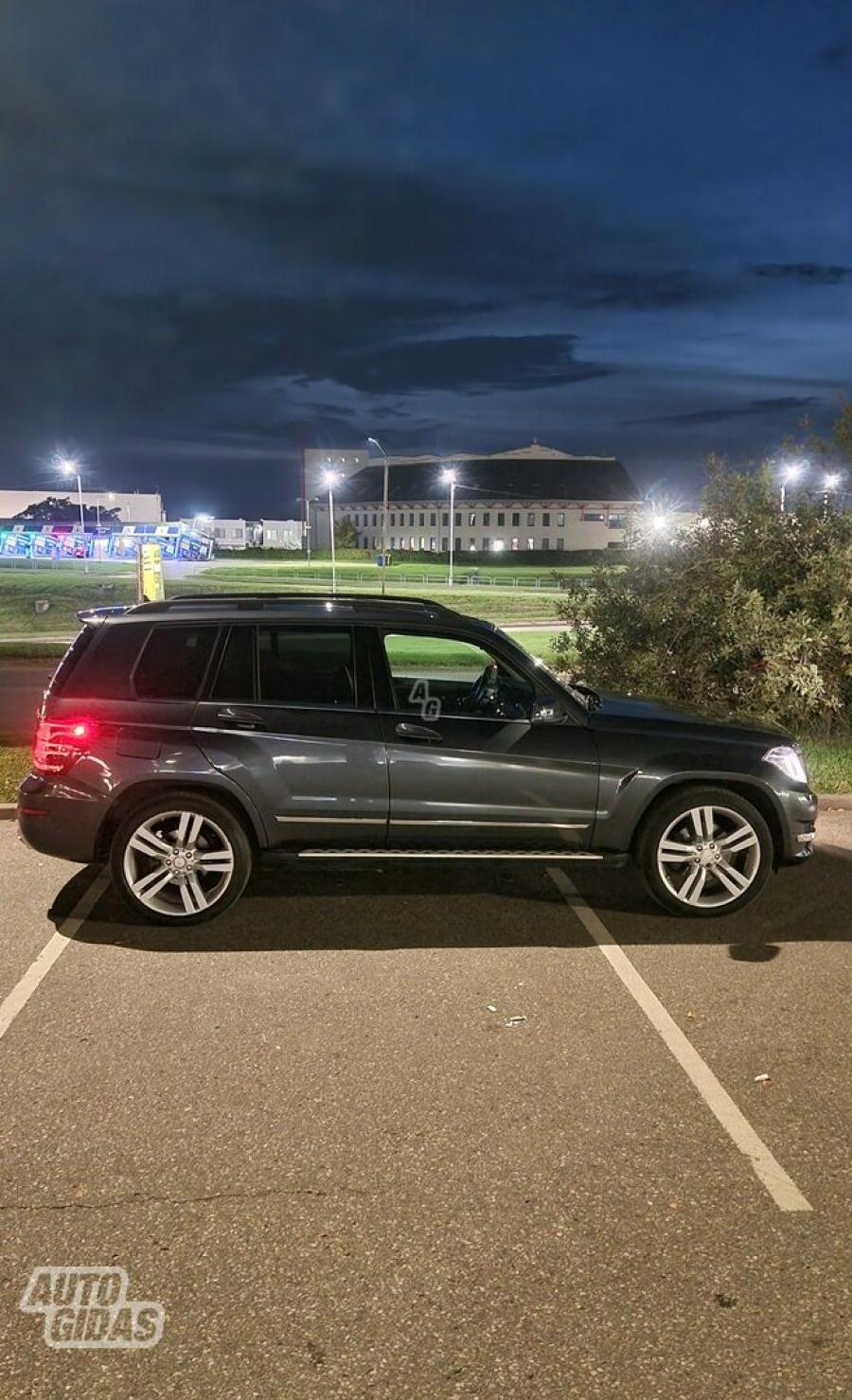 Grey Mercedes-Benz GLK 350 2014 in Kaunas, with an engine capacity of 3.50 L and mileage of 120 thousand km for 9900 €, photo 28 on AUTOMOTO.COM.LV