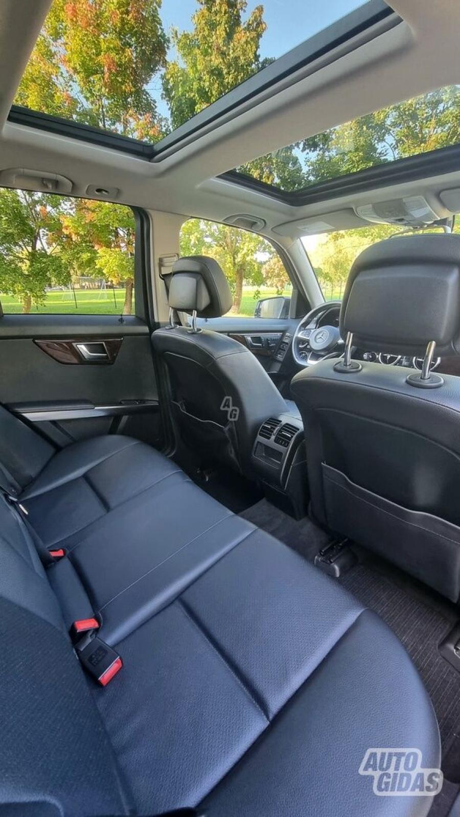 Grey Mercedes-Benz GLK 350 2014 in Kaunas, with an engine capacity of 3.50 L and mileage of 120 thousand km for 9900 €, photo 33 on AUTOMOTO.COM.LV