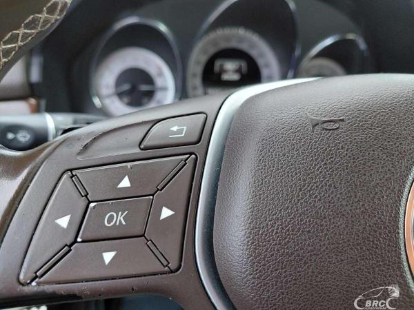 Sarkans Mercedes-Benz GLK 350 2013 Viļņa, ar dzinēja tilpumu 3.50 L un nobraukumu 203 tūkst. km par 8900 €, foto 7 vietnē AUTOMOTO.COM.LV