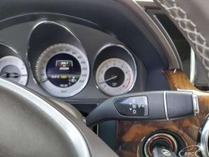 Red Mercedes-Benz GLK 350 2013 in Vilnius, with an engine capacity of 3.50 L and mileage of 203 thousand km for 8900 €, photo 12 on AUTOMOTO.COM.LV