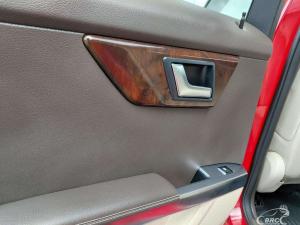 Red Mercedes-Benz GLK 350 2013 in Vilnius, with an engine capacity of 3.50 L and mileage of 203 thousand km for 8900 €, photo 13 on AUTOMOTO.COM.LV