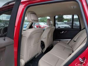 Red Mercedes-Benz GLK 350 2013 in Vilnius, with an engine capacity of 3.50 L and mileage of 203 thousand km for 8900 €, photo 16 on AUTOMOTO.COM.LV