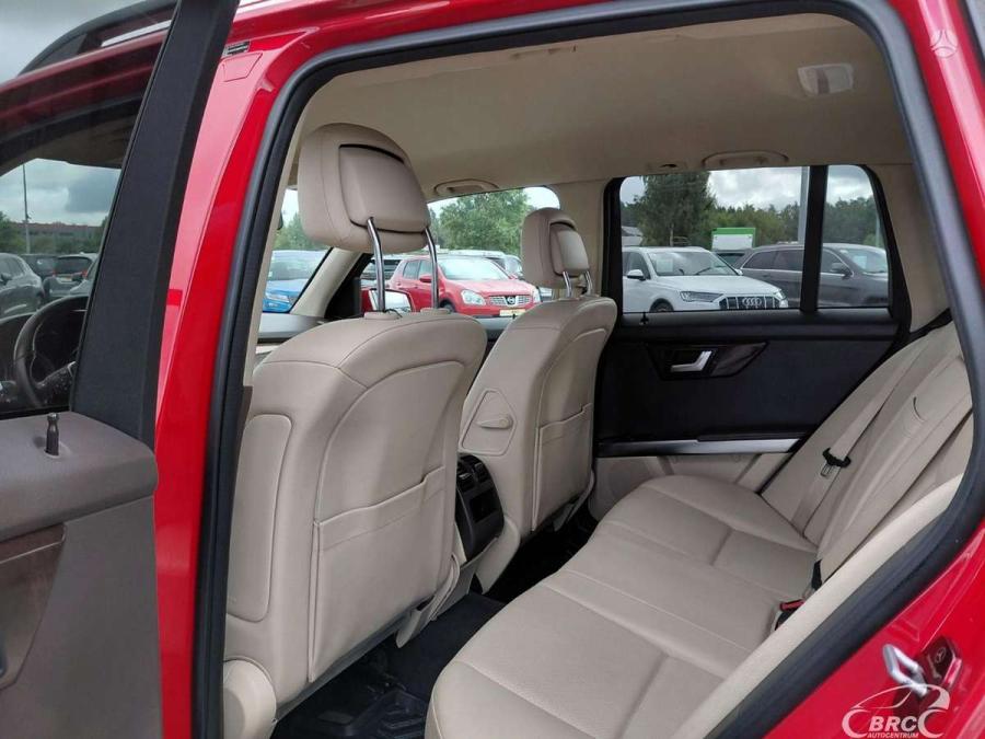 Red Mercedes-Benz GLK 350 2013 in Vilnius, with an engine capacity of 3.50 L and mileage of 203 thousand km for 8900 €, photo 16 on AUTOMOTO.COM.LV