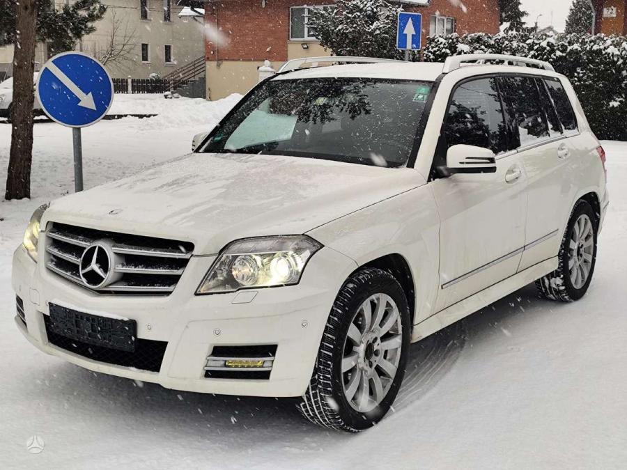 Balts Mercedes-Benz GLK 350 2010 Panevēža, ar dzinēja tilpumu 2.99 L un nobraukumu 180 tūkst. km par 6333 €, foto 1 vietnē AUTOMOTO.COM.LV