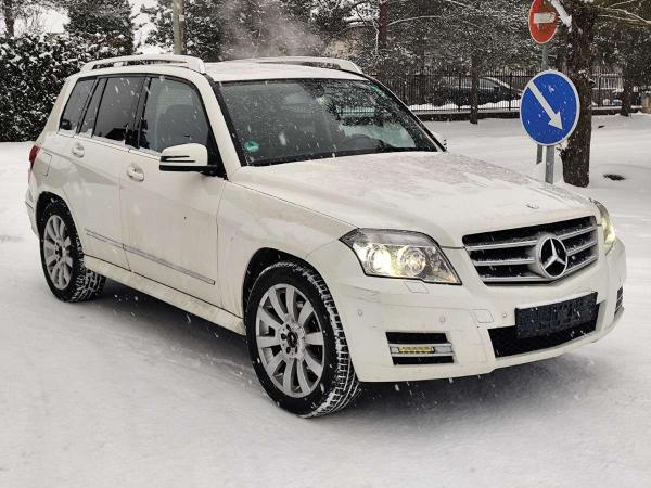Balts Mercedes-Benz GLK 350 2010 Panevēža, ar dzinēja tilpumu 2.99 L un nobraukumu 180 tūkst. km par 6333 €, foto 3 vietnē AUTOMOTO.COM.LV