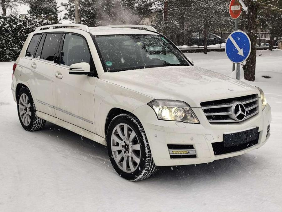 Balts Mercedes-Benz GLK 350 2010 Panevēža, ar dzinēja tilpumu 2.99 L un nobraukumu 180 tūkst. km par 6333 €, foto 3 vietnē AUTOMOTO.COM.LV