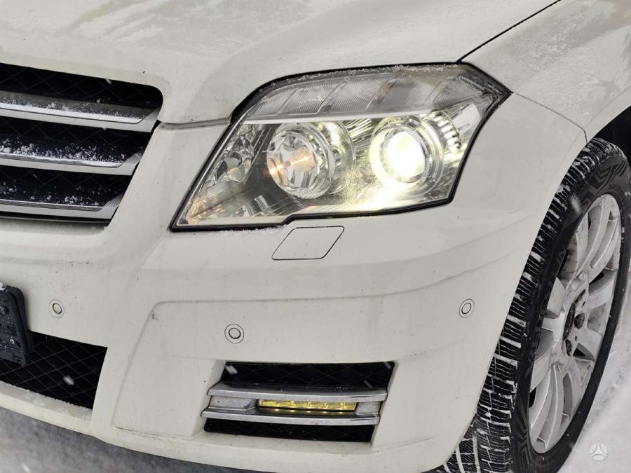 Balts Mercedes-Benz GLK 350 2010 Panevēža, ar dzinēja tilpumu 2.99 L un nobraukumu 180 tūkst. km par 6333 €, foto 5 vietnē AUTOMOTO.COM.LV