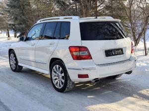 White Mercedes-Benz GLK 350 2010 in Panevezys, with an engine capacity of 2.99 L and mileage of 181 thousand km for 7777 €, photo 4 on AUTOMOTO.COM.LV