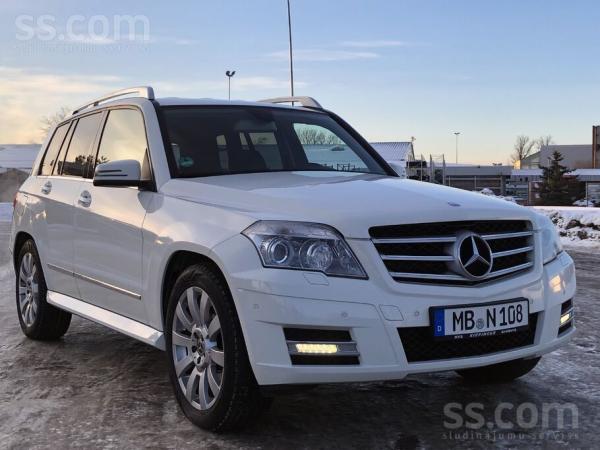 White Mercedes-Benz GLK 350 2010 in Cesis, with an engine capacity of 3.00 L and mileage of 0 thousand km for 8990 €, photo 1 on AUTOMOTO.COM.LV
