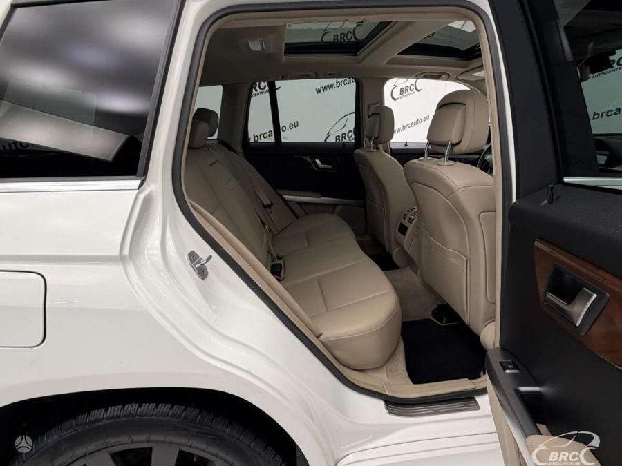 Balts Mercedes-Benz GLK 350 2012 Viļņa, ar dzinēja tilpumu 3.50 L un nobraukumu 282 tūkst. km par 7500 €, foto 10 vietnē AUTOMOTO.COM.LV