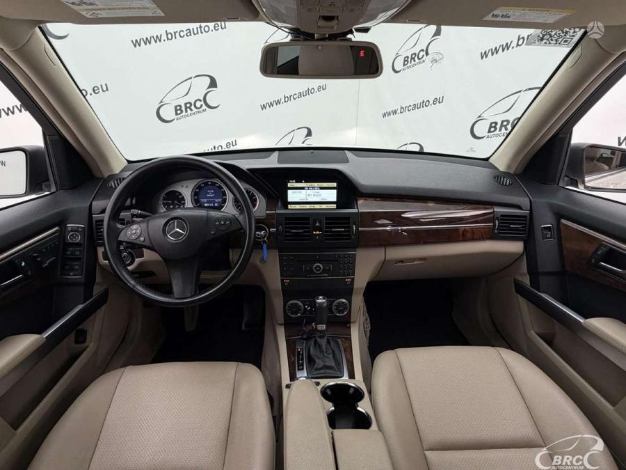 White Mercedes-Benz GLK 350 2012 in Vilnius, with an engine capacity of 3.50 L and mileage of 282 thousand km for 5900 €, photo 5 on AUTOMOTO.COM.LV