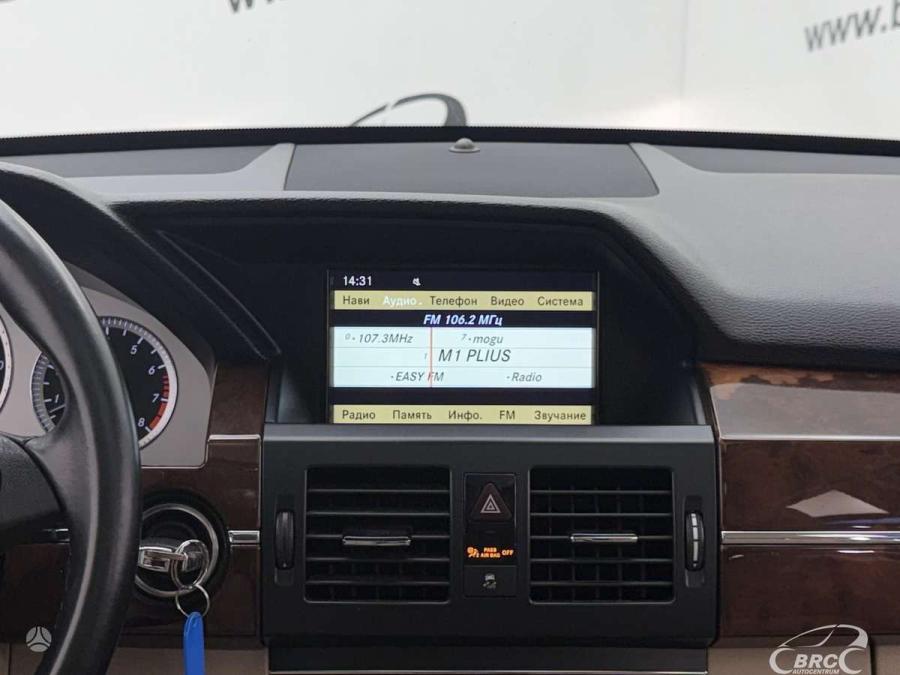 White Mercedes-Benz GLK 350 2012 in Vilnius, with an engine capacity of 3.50 L and mileage of 282 thousand km for 5900 €, photo 17 on AUTOMOTO.COM.LV