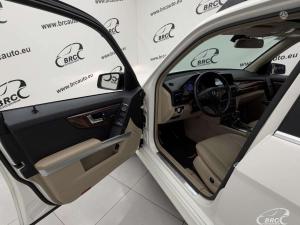 White Mercedes-Benz GLK 350 2012 in Vilnius, with an engine capacity of 3.50 L and mileage of 282 thousand km for 5900 €, photo 21 on AUTOMOTO.COM.LV