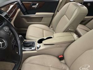White Mercedes-Benz GLK 350 2012 in Vilnius, with an engine capacity of 3.50 L and mileage of 282 thousand km for 5900 €, photo 26 on AUTOMOTO.COM.LV