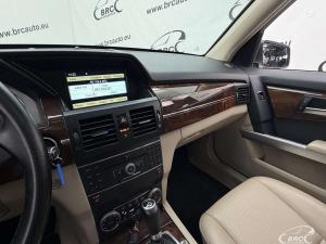 White Mercedes-Benz GLK 350 2012 in Vilnius, with an engine capacity of 3.50 L and mileage of 282 thousand km for 5900 €, photo 29 on AUTOMOTO.COM.LV