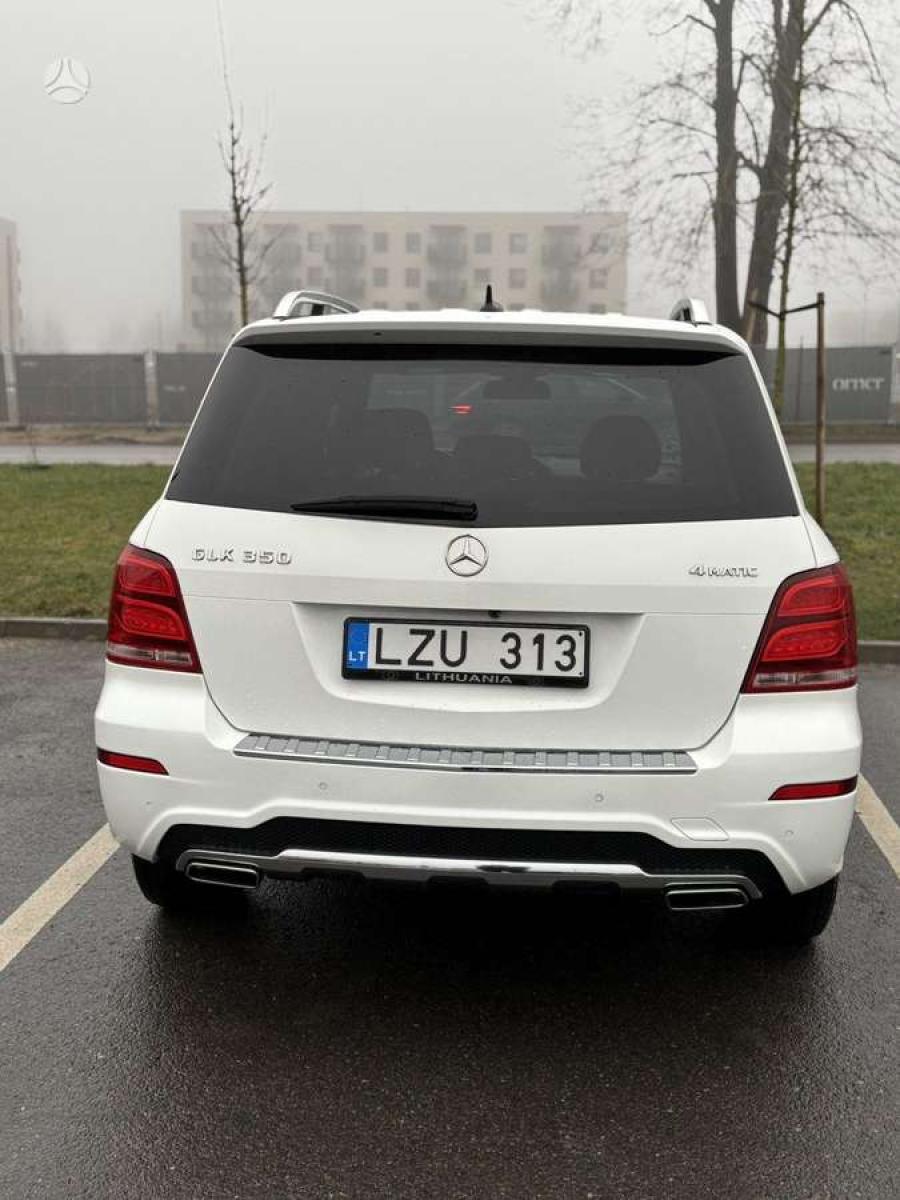 White Mercedes-Benz GLK 350 2013 in Vilnius, with an engine capacity of 3.50 L and mileage of 159 thousand km for 14000 €, photo 4 on AUTOMOTO.COM.LV