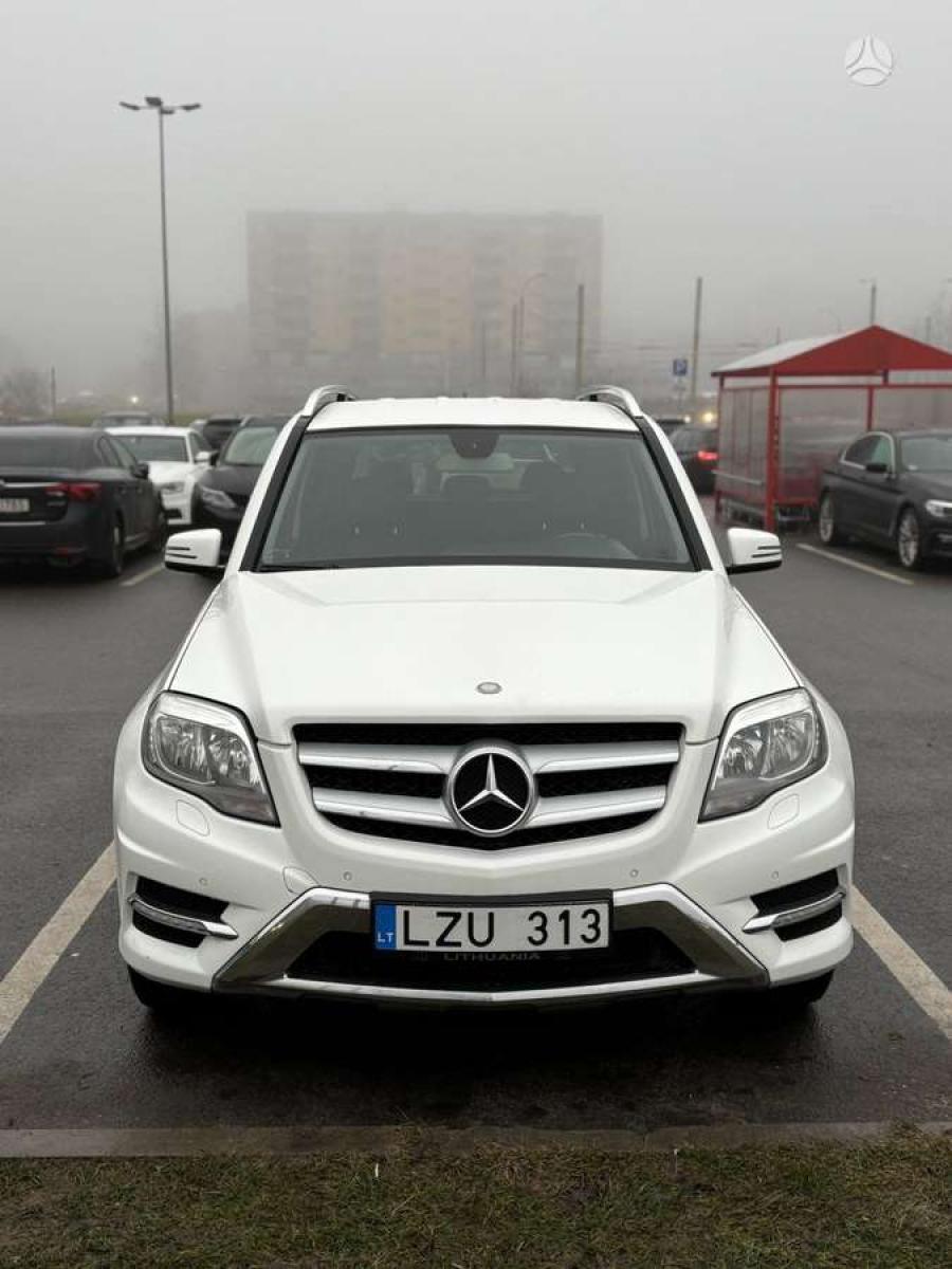 White Mercedes-Benz GLK 350 2013 in Vilnius, with an engine capacity of 3.50 L and mileage of 159 thousand km for 14000 €, photo 5 on AUTOMOTO.COM.LV