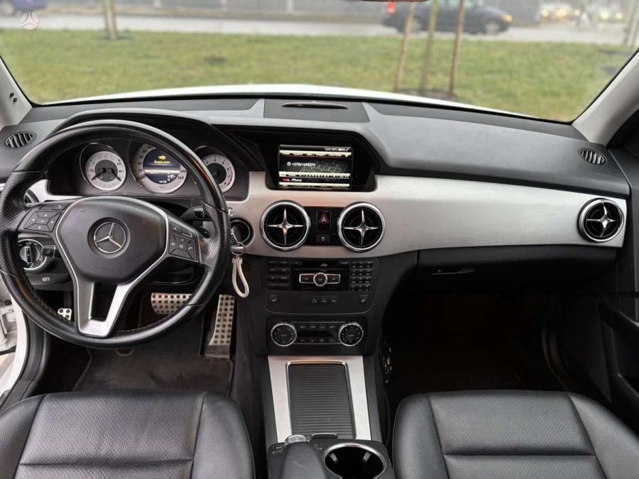 White Mercedes-Benz GLK 350 2013 in Vilnius, with an engine capacity of 3.50 L and mileage of 159 thousand km for 14000 €, photo 7 on AUTOMOTO.COM.LV