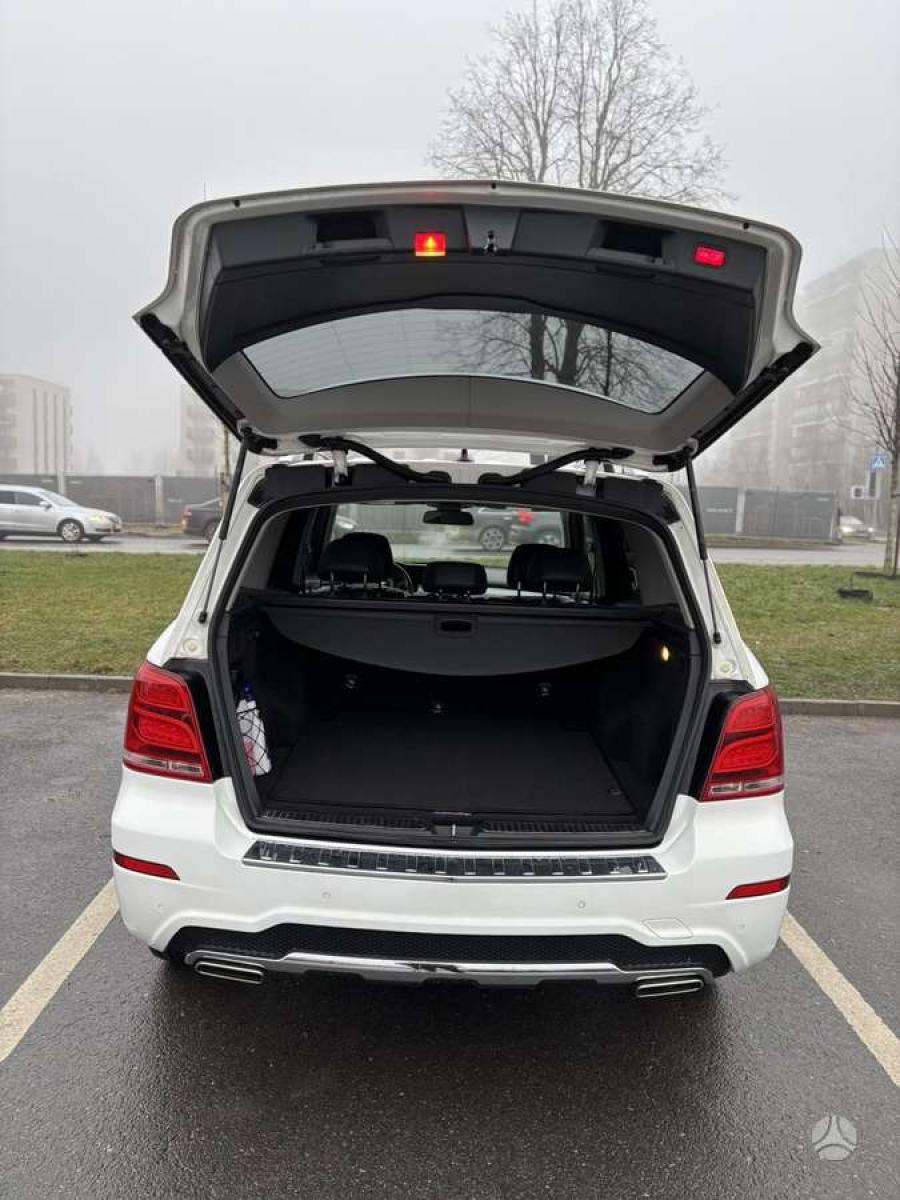 White Mercedes-Benz GLK 350 2013 in Vilnius, with an engine capacity of 3.50 L and mileage of 159 thousand km for 14000 €, photo 9 on AUTOMOTO.COM.LV