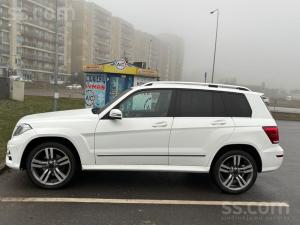 Balts Mercedes-Benz GLK 350 2013 Rīga, ar dzinēja tilpumu 3.50 L un nobraukumu 159 tūkst. km par 14000 €, foto  vietnē AUTOMOTO.COM.LV