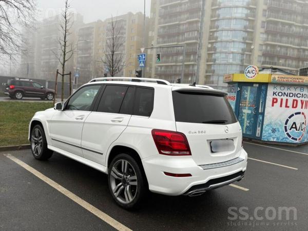 Balts Mercedes-Benz GLK 350 2013 Rīga, ar dzinēja tilpumu 3.50 L un nobraukumu 159 tūkst. km par 14000 €, foto 3 vietnē AUTOMOTO.COM.LV