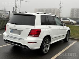 Balts Mercedes-Benz GLK 350 2013 Rīga, ar dzinēja tilpumu 3.50 L un nobraukumu 159 tūkst. km par 14000 €, foto 4 vietnē AUTOMOTO.COM.LV