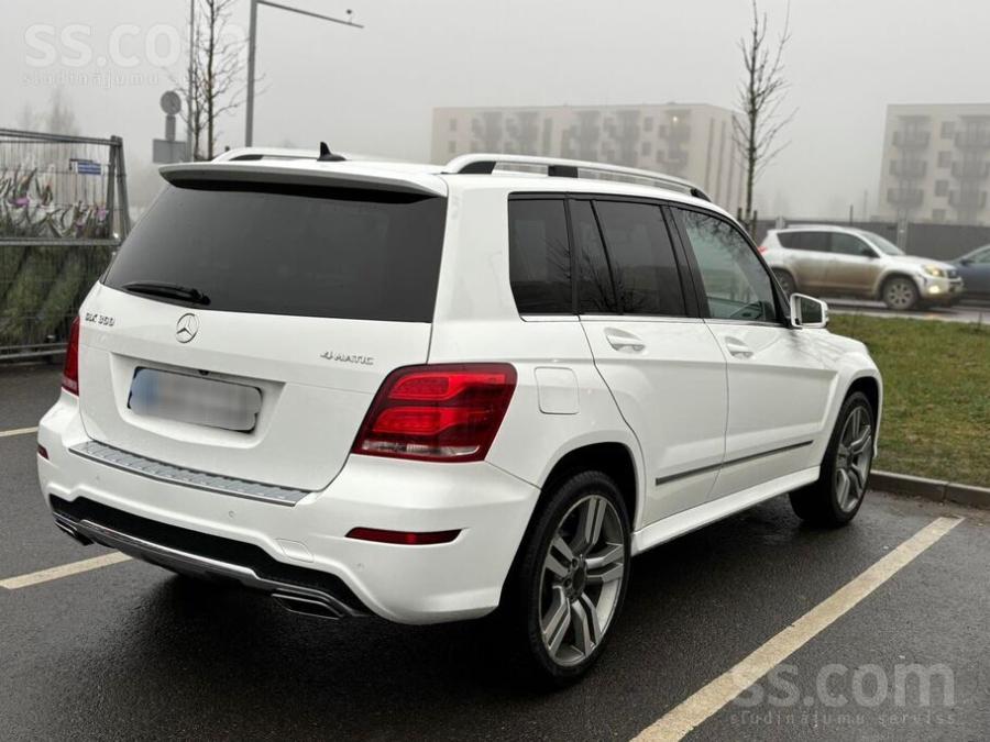 Balts Mercedes-Benz GLK 350 2013 Rīga, ar dzinēja tilpumu 3.50 L un nobraukumu 159 tūkst. km par 14000 €, foto 4 vietnē AUTOMOTO.COM.LV