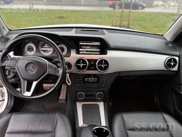 Balts Mercedes-Benz GLK 350 2013 Rīga, ar dzinēja tilpumu 3.50 L un nobraukumu 159 tūkst. km par 14000 €, foto 8 vietnē AUTOMOTO.COM.LV